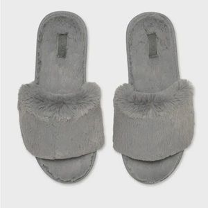 SKIMS | Shoes | Skims Fuzzy Fauxfur Slide Slippers In Gray New | Poshmark
